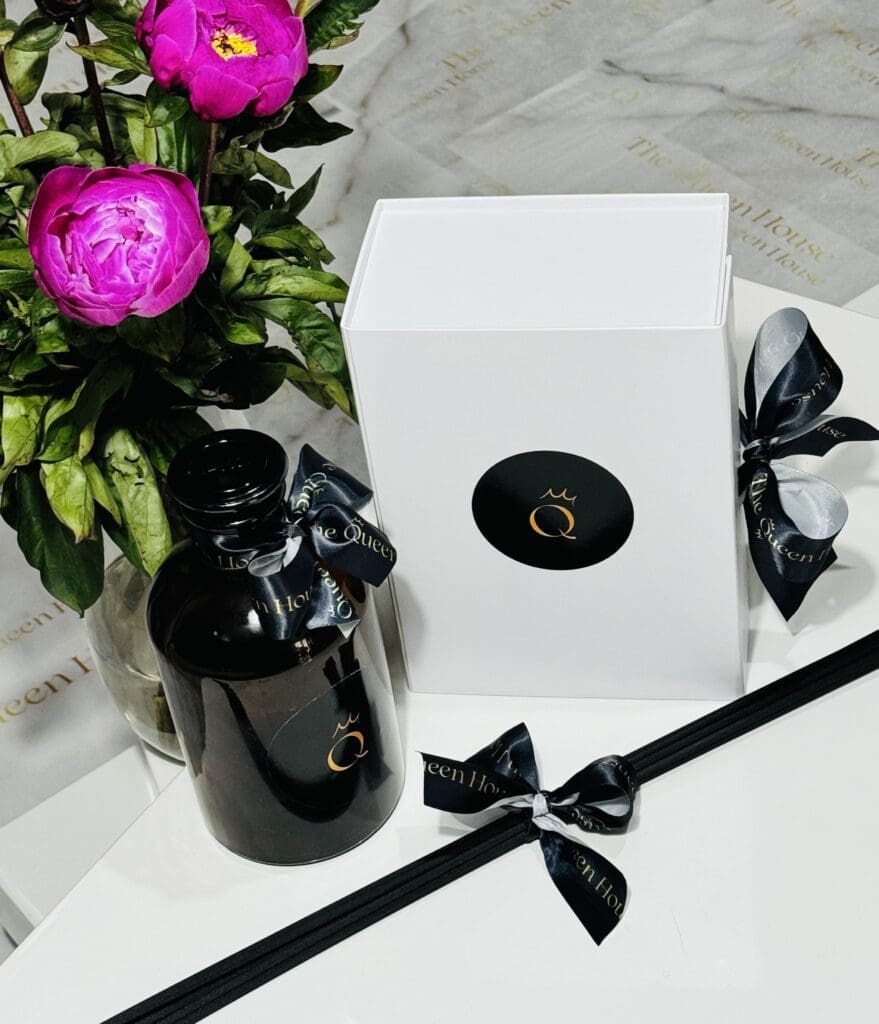 Secret Queen - Amber - The Queen House